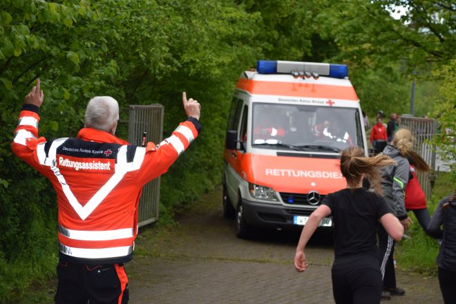 Notfälle im Minutentakt: Erschöpfte junge Sportler sorgten für heiße ...